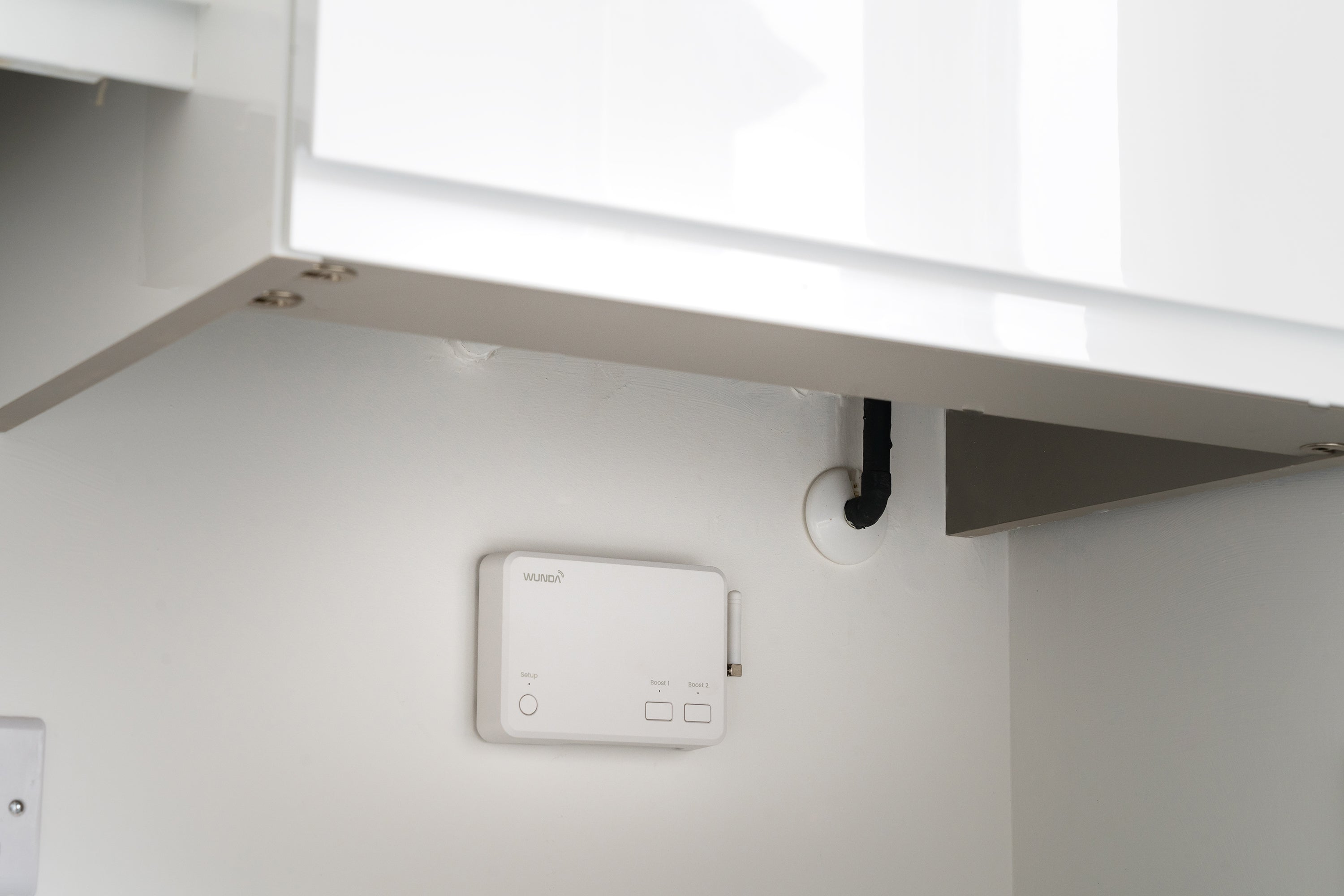 Starter Bundle - 2 Thermostats, 1 Radiator Head & 1 HubSwitch ...